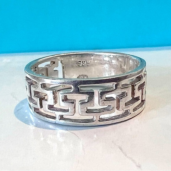 Jewelry | 925 Sterling Silver Ring Stamped 925 Band With Cutout Design ...